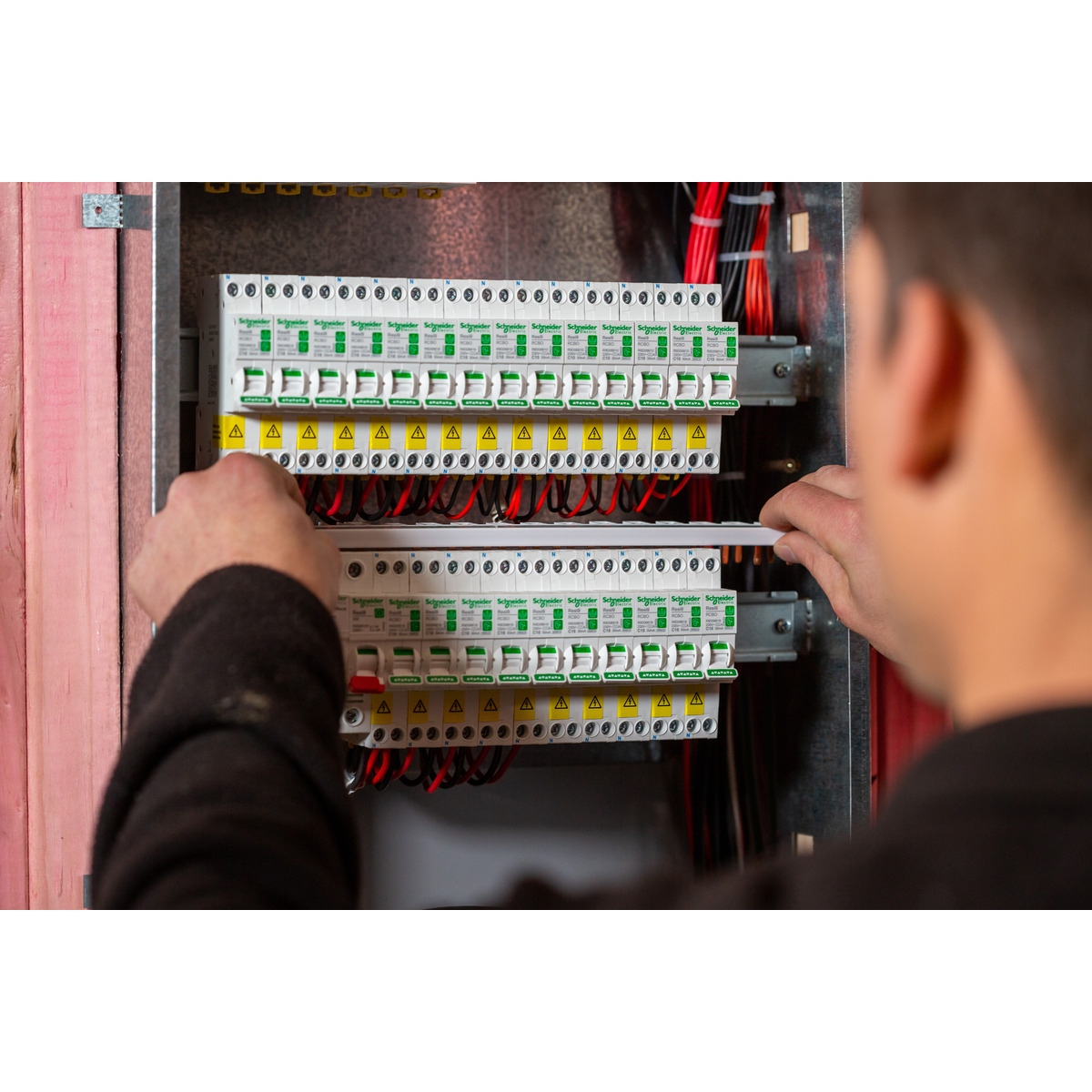 R9D06610 - RCBO, Resi9, 1P+N, 10A, C curve, 6000A, A type, 30mA, 18mm wide